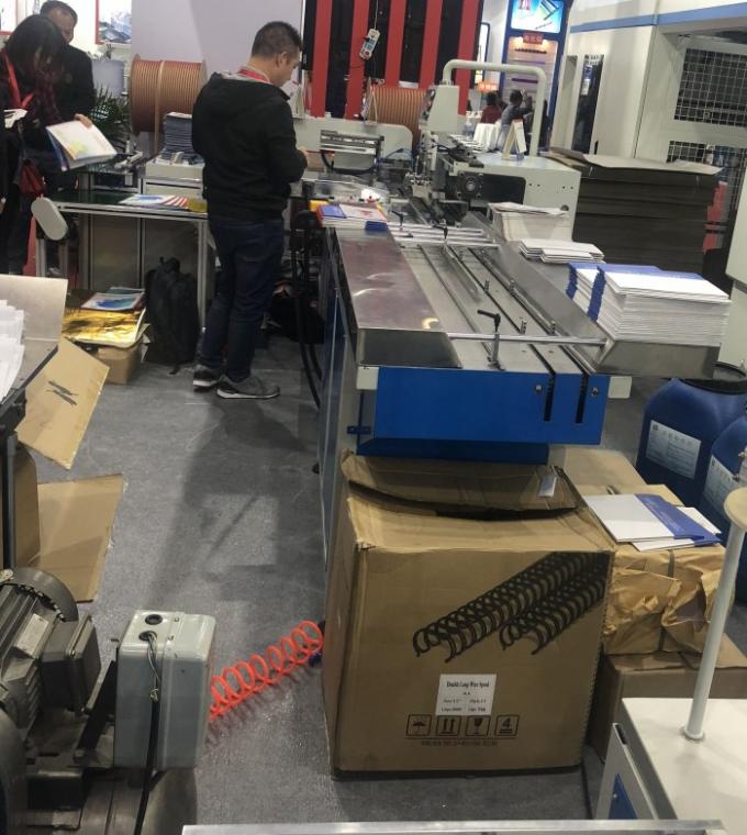 Dwn-520 Automatic Spiral Punching Machine , Double Loop Wire Binding Machine
